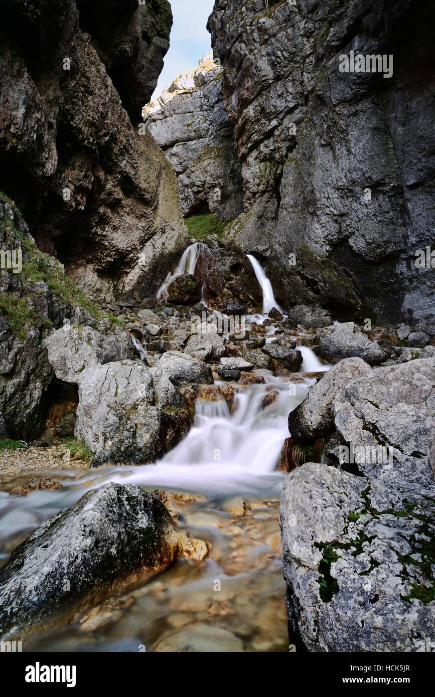 The waterfalls of Gordale Scar, Malham Stock Photo - Alamy