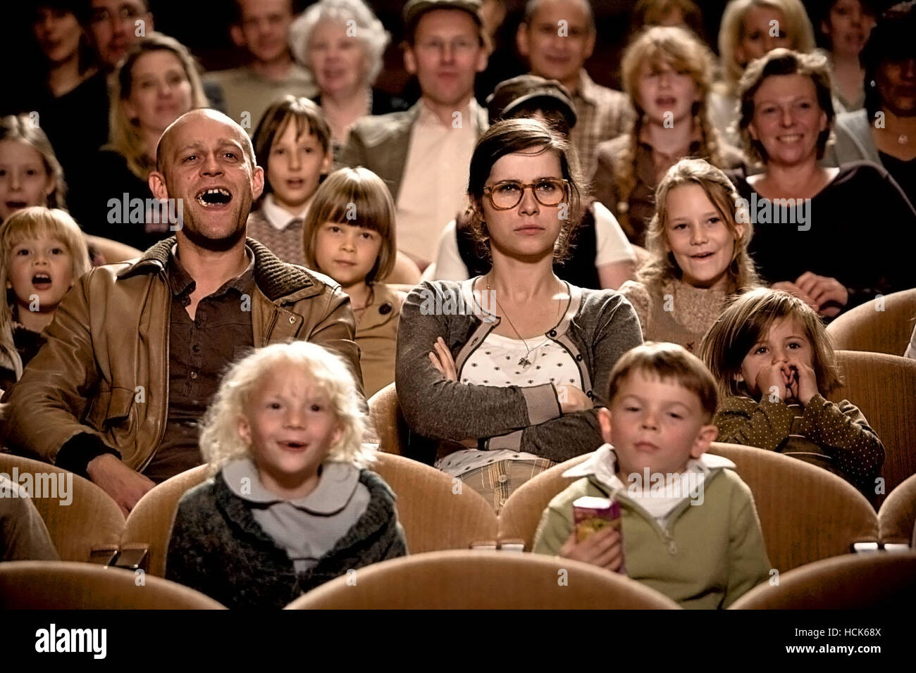 RABBIT WITHOUT EARS, (aka KEINOHRHASEN), Jurgen Vogel (left of center ...