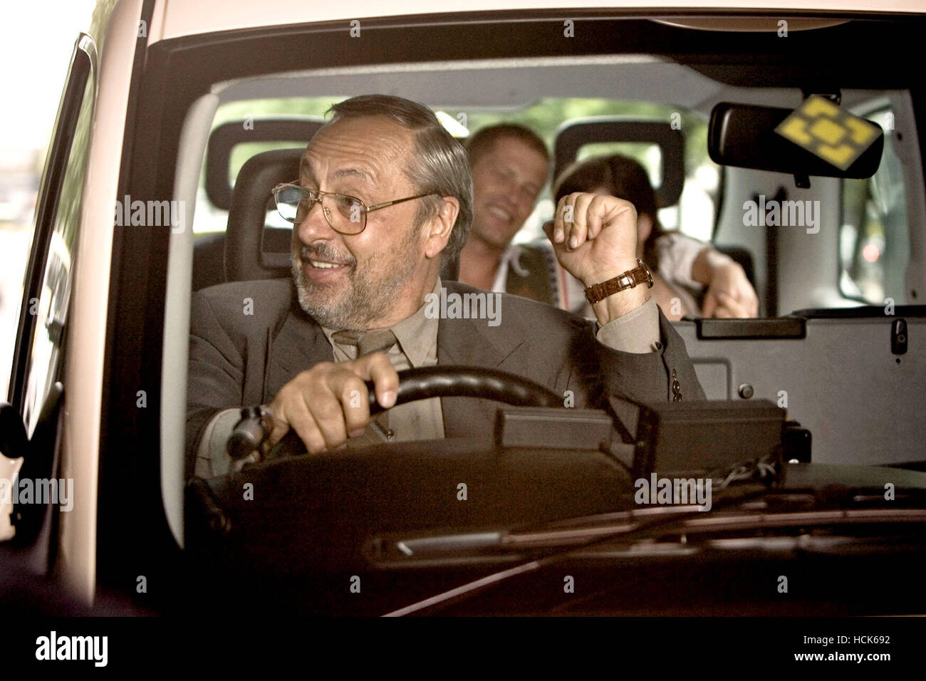 RABBIT WITHOUT EARS, (aka KEINOHRHASEN), Wolfgang Stumph, Til Schweiger (back), 2007. ©Warner ...