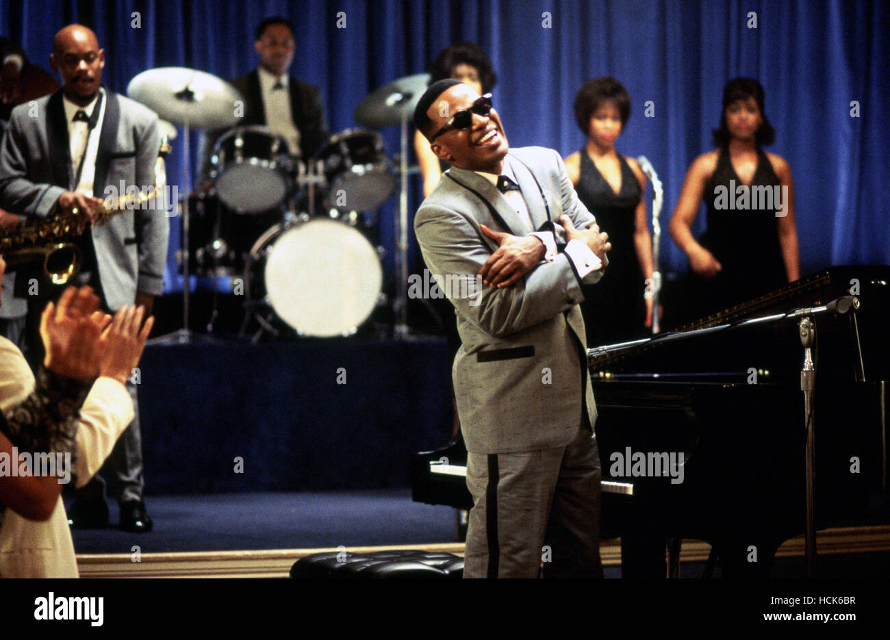 RAY, Jamie Foxx (foreground), 2004, (c) Universal/courtesy Everett ...