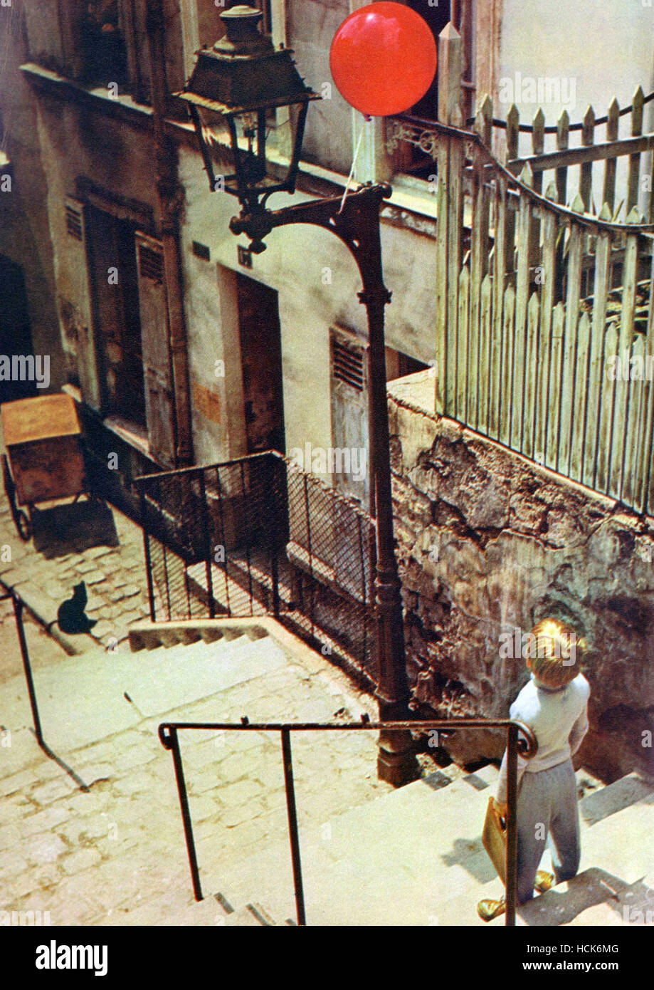 THE RED BALLOON, (aka LE BALLON ROUGE), Pascal Lamorisse, 1956 Stock ...