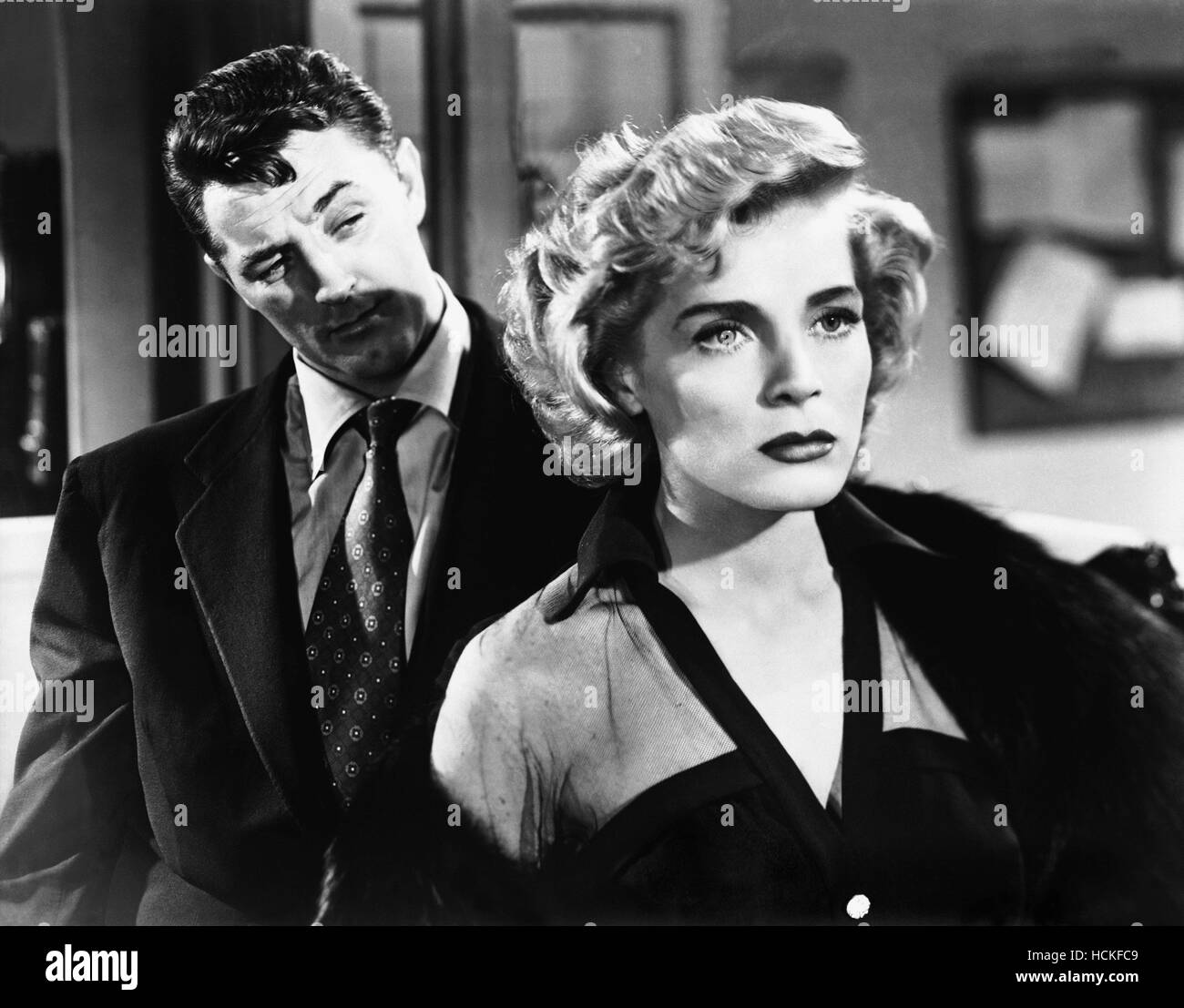 THE RACKET, Robert Mitchum, Lizabeth Scott, 1951 Stock Photo - Alamy