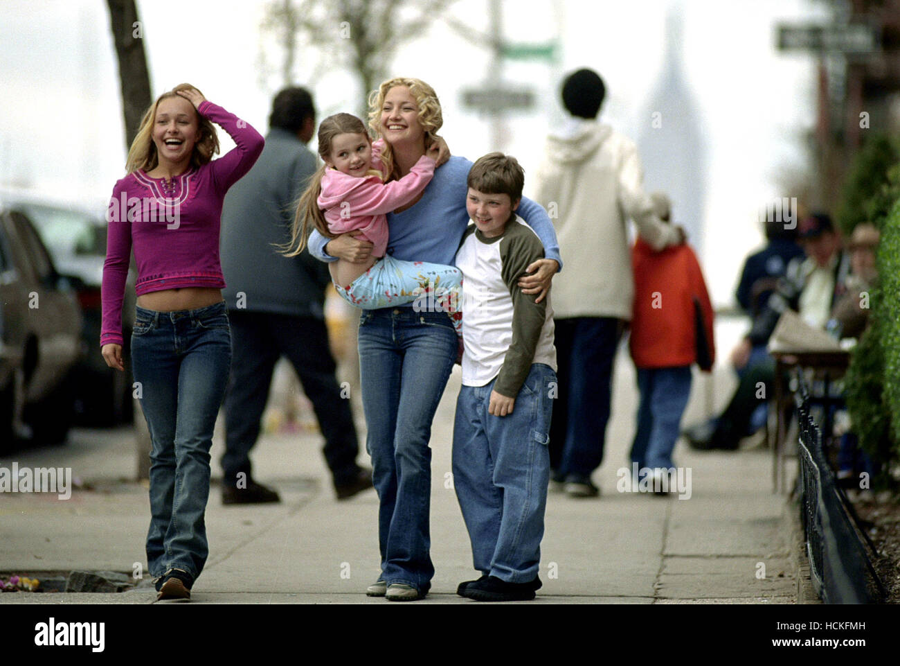 RAISING HELEN, Hayden Panettiere, Abigail Breslin, Kate Hudson, Spencer ...