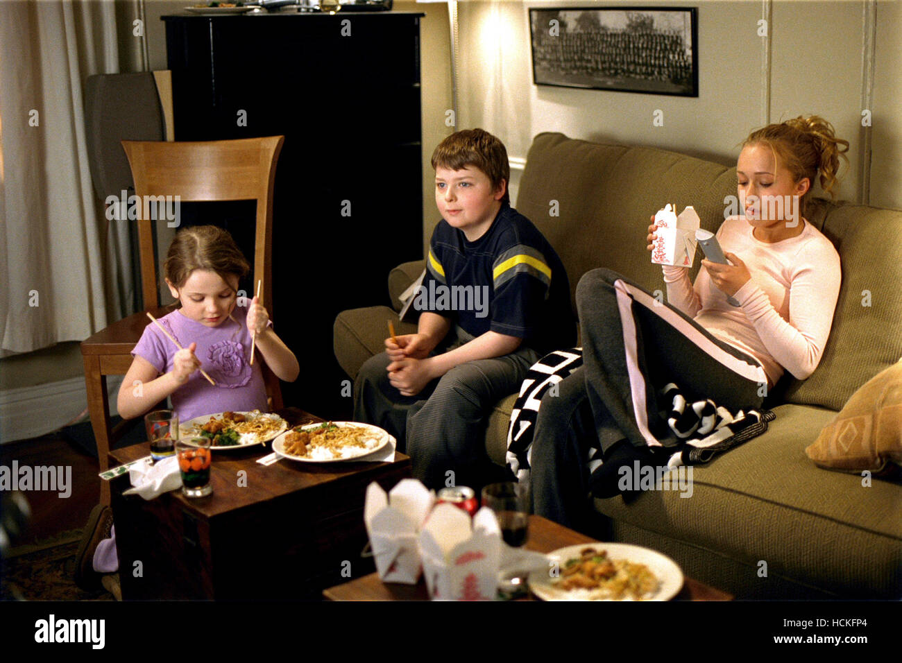 RAISING HELEN, Abigail Breslin, Spencer Breslin, Hayden Panettiere ...