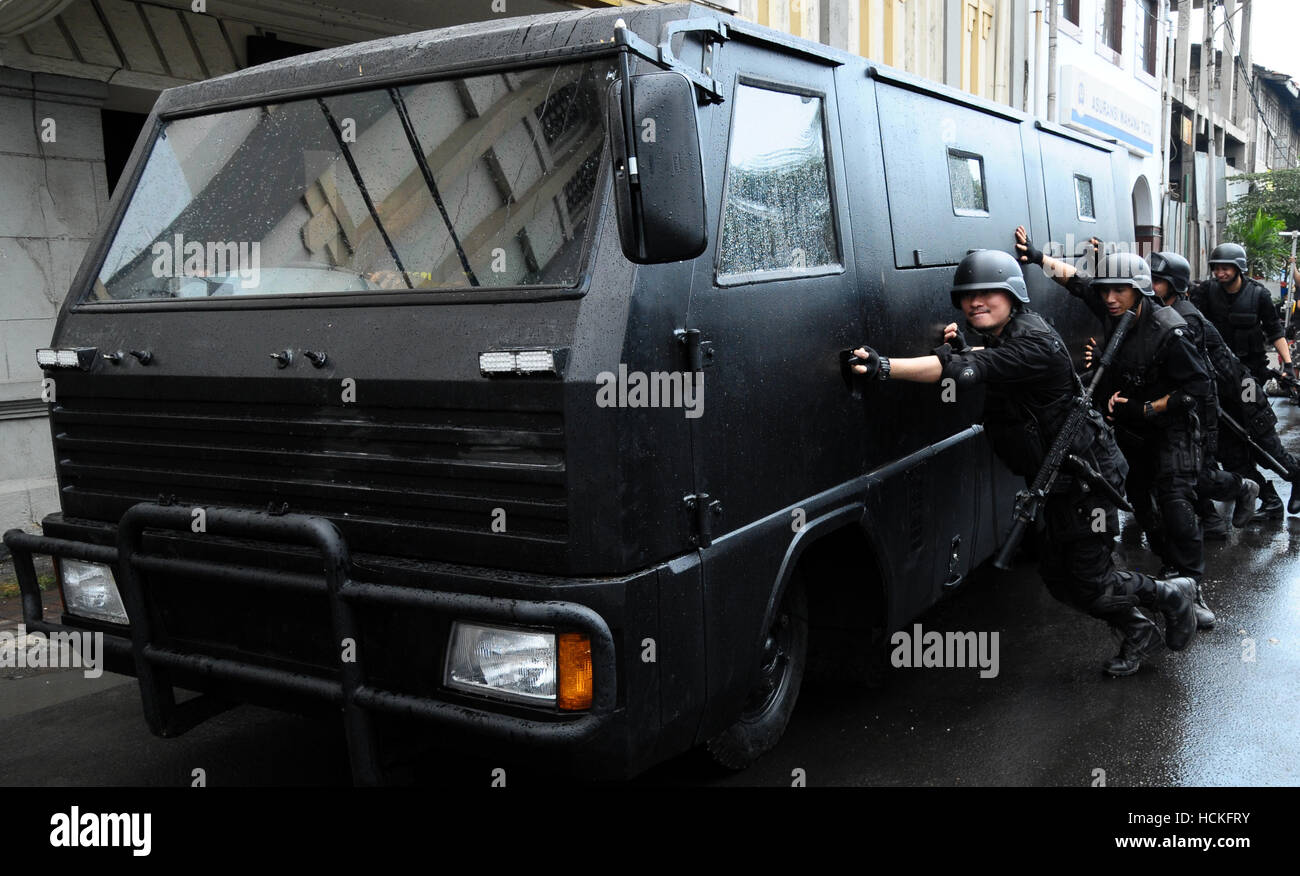 THE RAID: REDEMPTION, (aka THE RAID, aka SERBUAN MAUT), 2011. ph ...