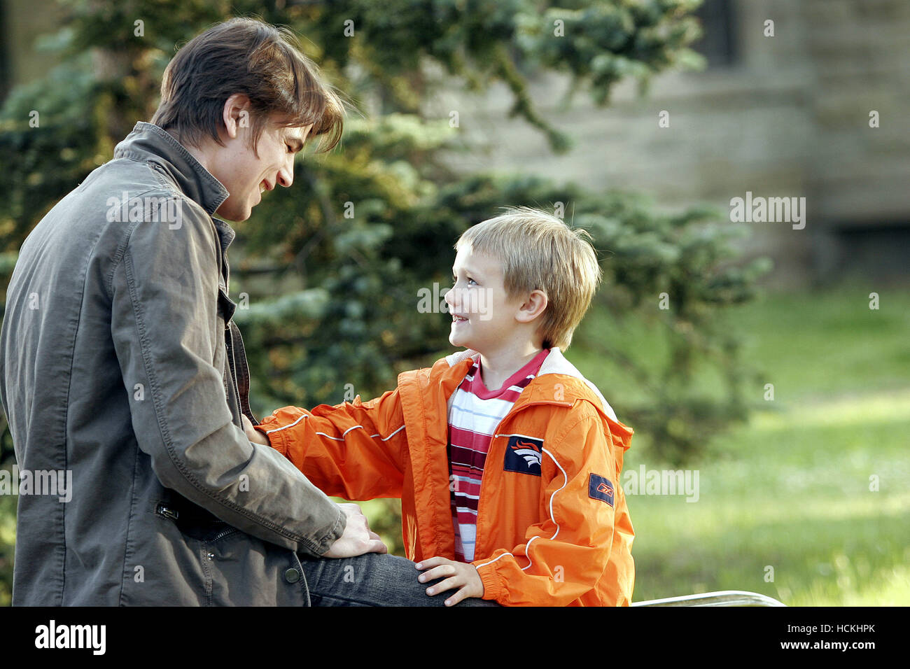 RESURRECTING THE CHAMP, Josh Hartnett, Dakota Goyo, 2007. ©Yari Film ...