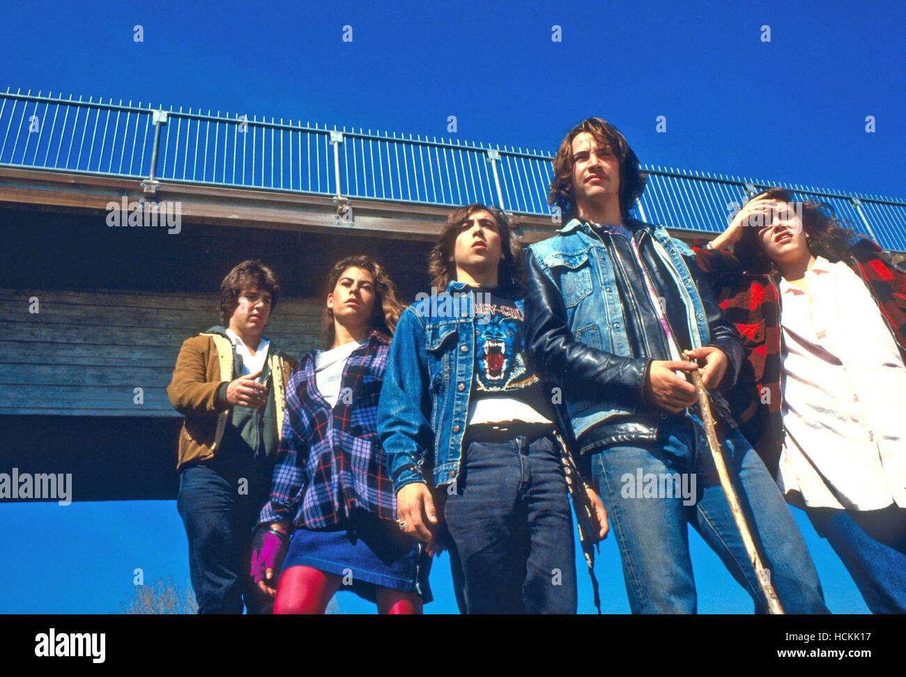 RIVER'S EDGE, Daniel Roebuck, Roxana Zal, Joshua Miller, Keanu Reeves ...