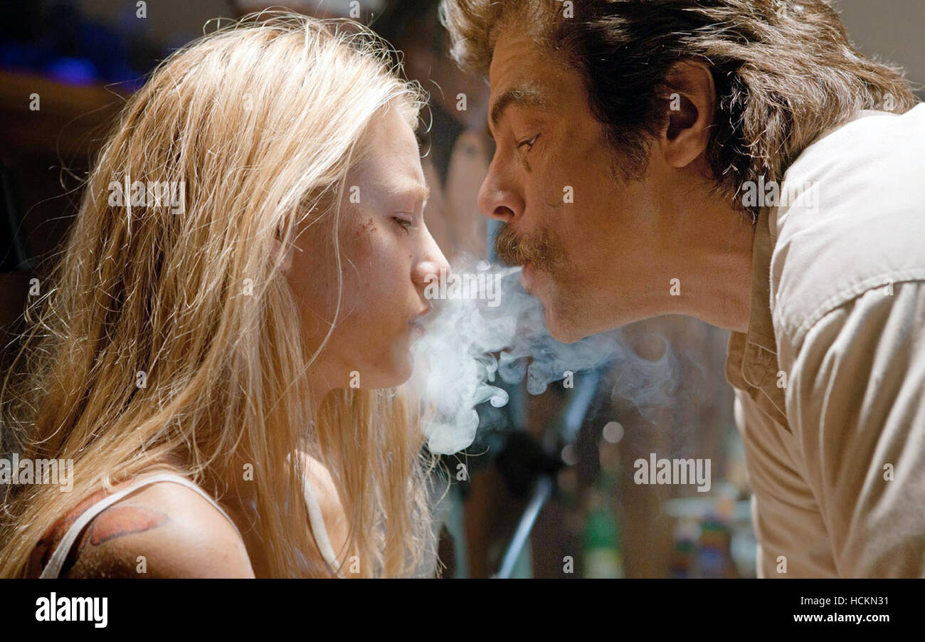 Savages From Left Blake Lively Benicio Del Toro 2012 Ph Francois Duhamel ©universal