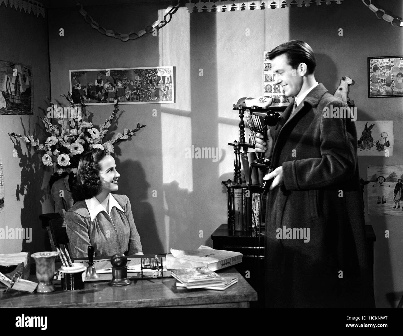 THE SEVENTH VICTIM, Kim Hunter, Hugh Beaumont, 1943 Stock Photo - Alamy