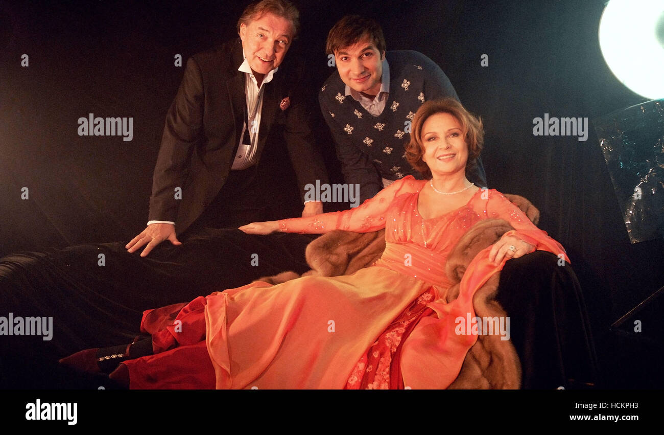 SHAMELESS, (aka NESTYDA), Jiri Machacek (back right), Emilia Vasaryova ...