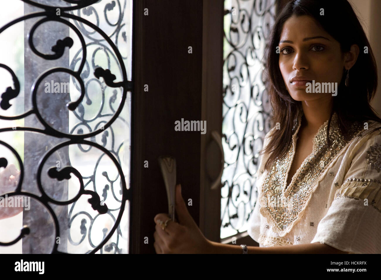 SLUMDOG MILLIONAIRE, Freida Pinto, 2008. ©Fox Searchlight/courtesy ...