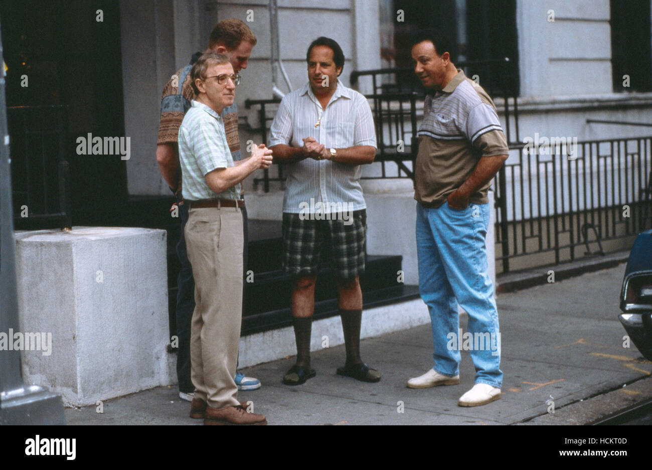 SMALL TIME CROOKS, (l to r) Woody Allen, Michel Rapaport, Jon Lovitz ...
