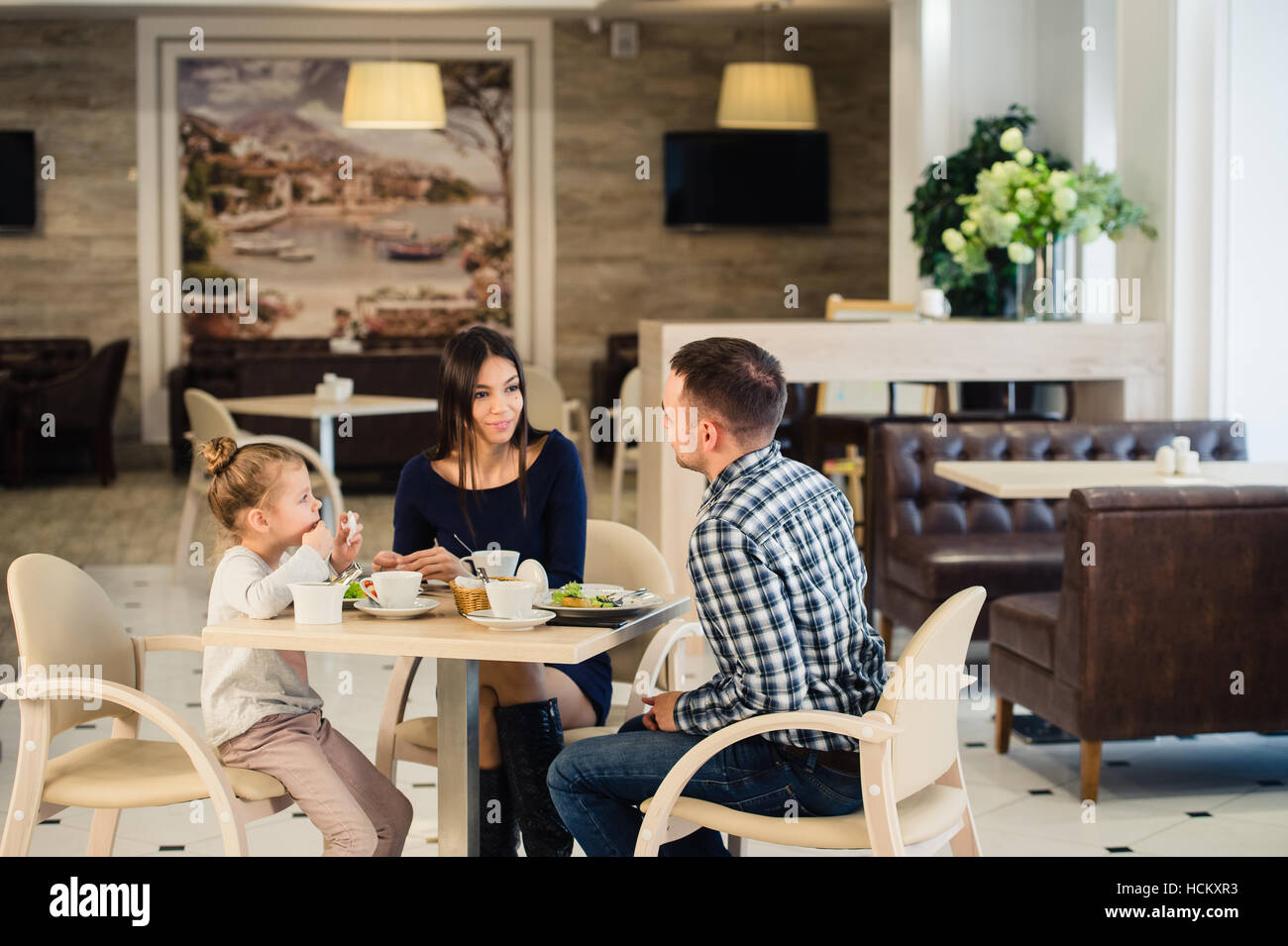 Content family hi-res stock photography and images - Alamy