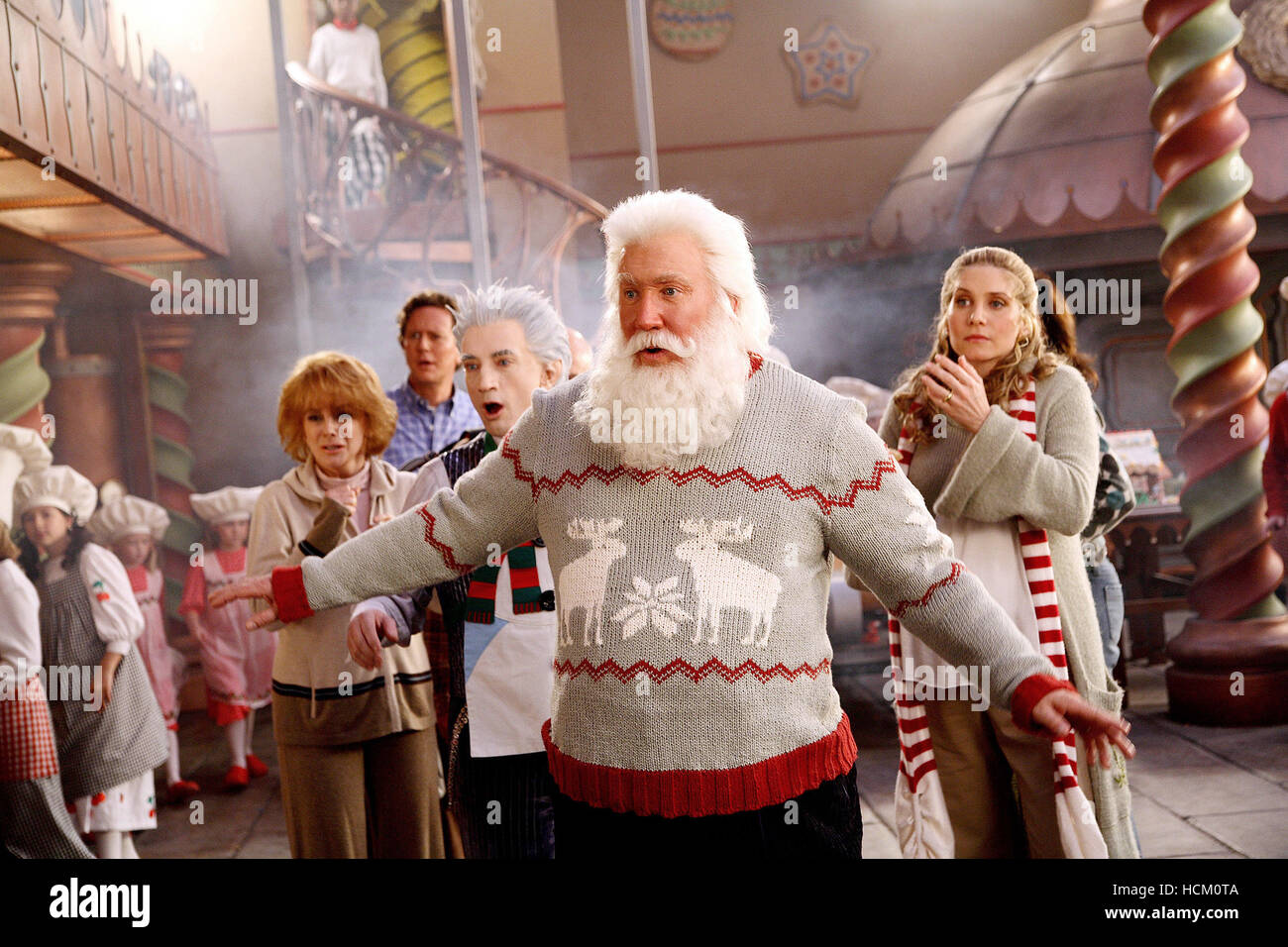 THE SANTA CLAUSE 3: THE ESCAPE CLAUSE, Ann-Margret, Judge Reinhold ...