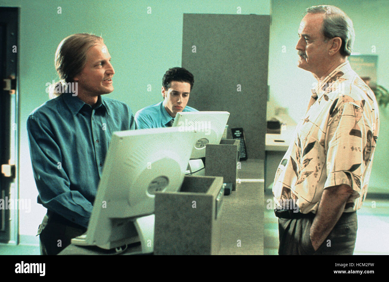 SCORCHED, Woody Harrelson, Paulo Costanzo, John Cleese, 2003, (c ...