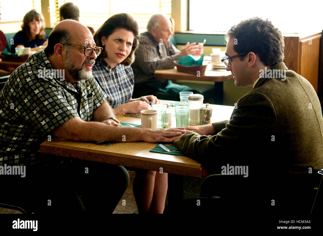 A SERIOUS MAN, from left: Fred Melamed, Sari Lennick, Michael Stuhlbarg ...