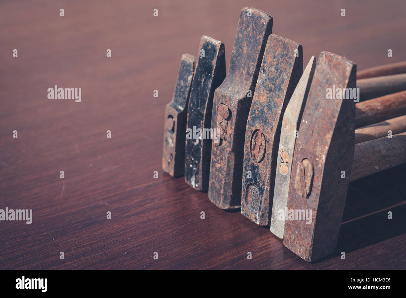 Old vintage hammer collection hi-res stock photography and images - Alamy