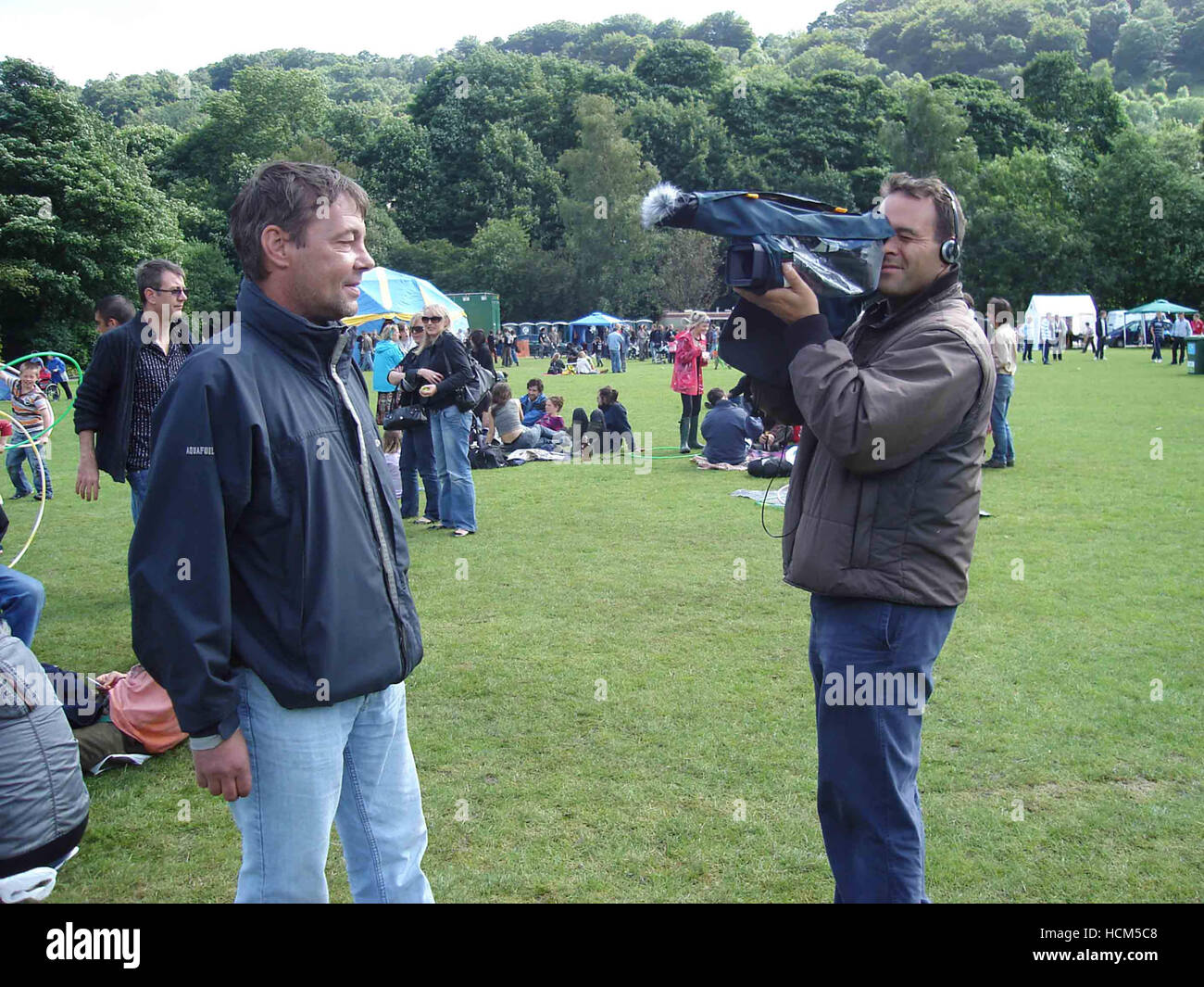 SHED YOUR TEARS AND WALK AWAY, director Jez Lewis (right), on set, 2009 ...