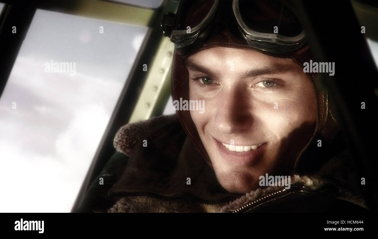 SKY CAPTAIN AND THE WORLD OF TOMORROW, Jude Law, 2004, (c) Paramount ...