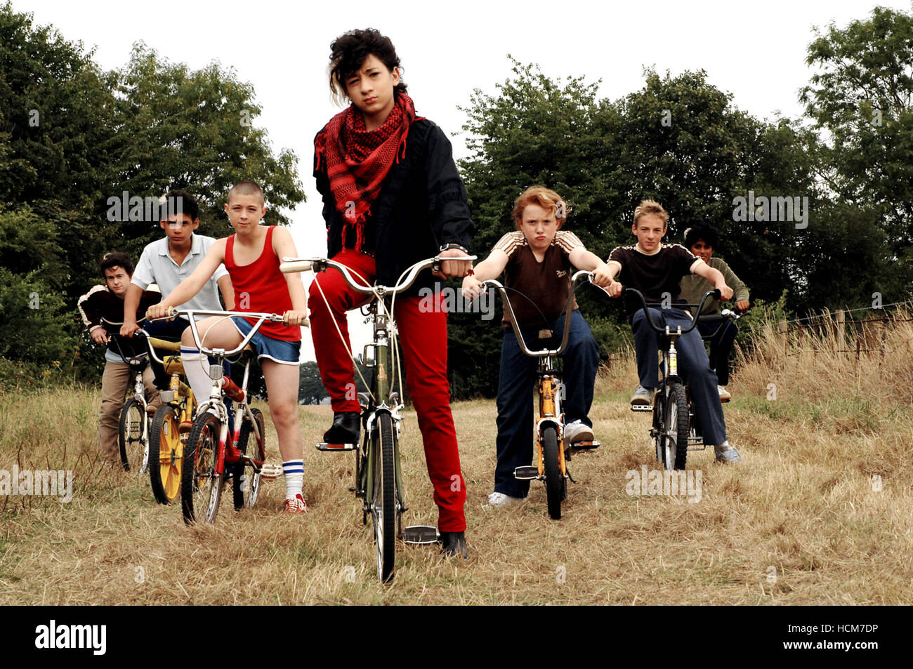 SON OF RAMBOW, (aka SON OF RAMBOW: A HOME MOVIE), Jules Sitruk (center ...