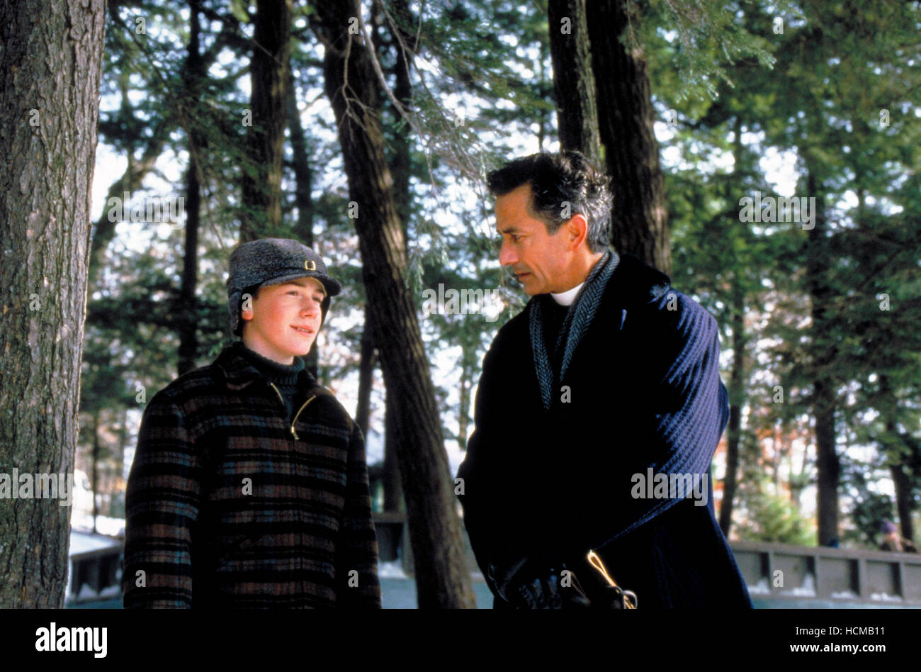 SIMON BIRCH, from left: Joseph Mazzello, David Strathairn, 1998 ...