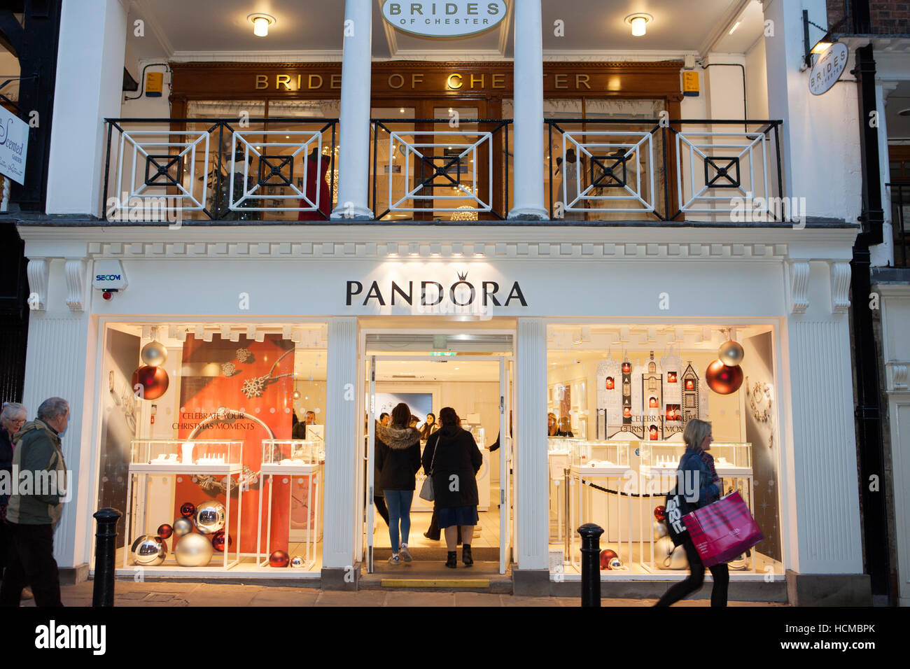 Pandora jewellery shop, signs, and shoppers in the retail sector of the ...
