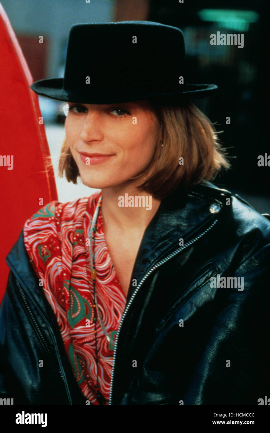 SINGLES, Bridget Fonda, 1992, © Warner Brothers/courtesy Everett ...