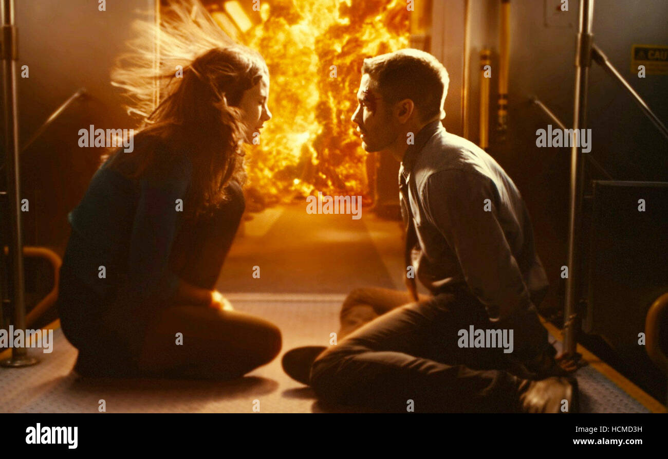 SOURCE CODE, from left: Michelle Monaghan, Jake Gyllenhaal, 2011. ph ...