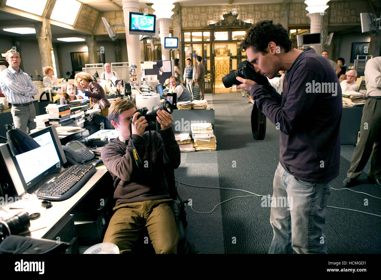 SUPERMAN RETURNS, Sam Huntington, director Bryan Singer, on-set, 2006 ...