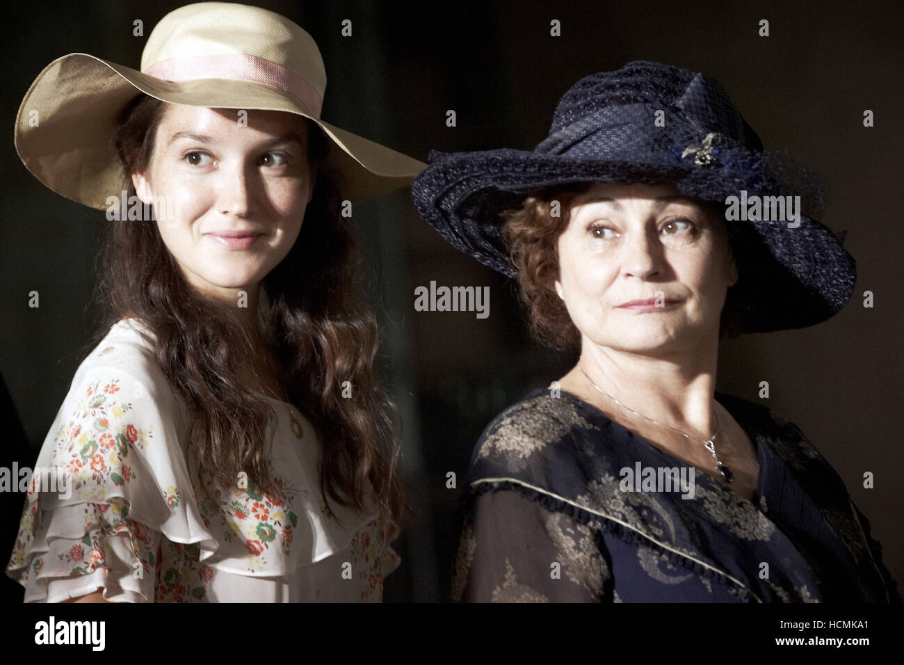 THERESE, (aka THERESE DESQUEYROUX), from left: Anais Demoustier ...