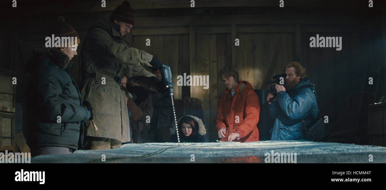 THE THING, from left: Kim Bubbs, Carsten Bjornlund, Mary Elizabeth ...