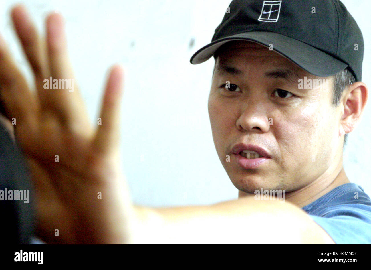 3-IRON, (aka BIN-JIP), director Ki-duk Kim on set, 2004, (c) Sony ...