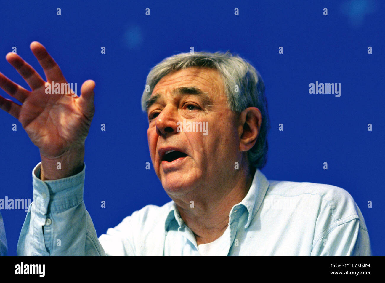 TIMELINE, Director Richard Donner, on the set, 2003, (c) Paramount ...