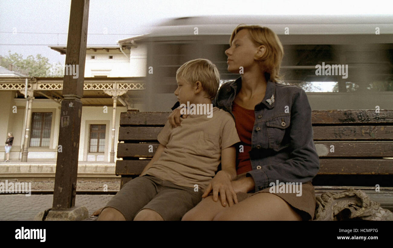 TRICKS, (aka SZTUCZKI), from left: Damian Ul, Ewelina Walendziak, 2007. ©Kino Swiat ...