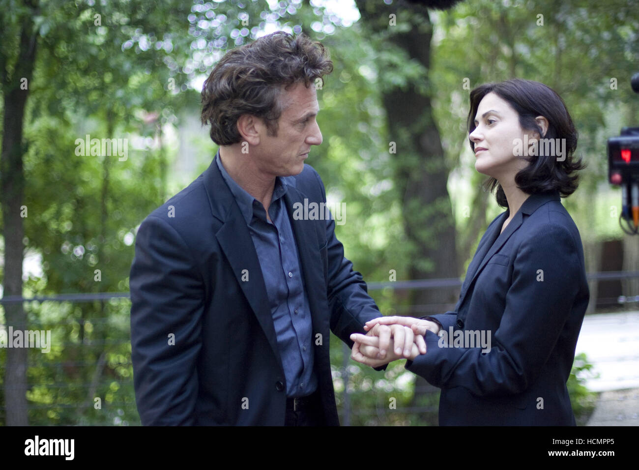 THE TREE OF LIFE, from left: Sean Penn, Joanna Going, 2011. ©Fox ...