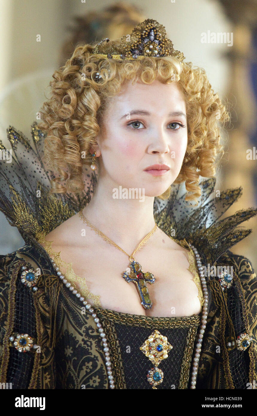 THE THREE MUSKETEERS, Juno Temple, 2011. ph: Rolf Konow/©Summit ...