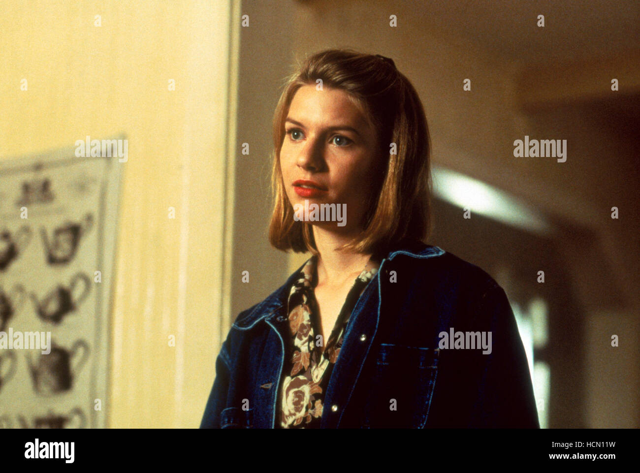 TO GILLIAN ON HER 37TH BIRTHDAY, Claire Danes, 1996, ©Triumph Films ...