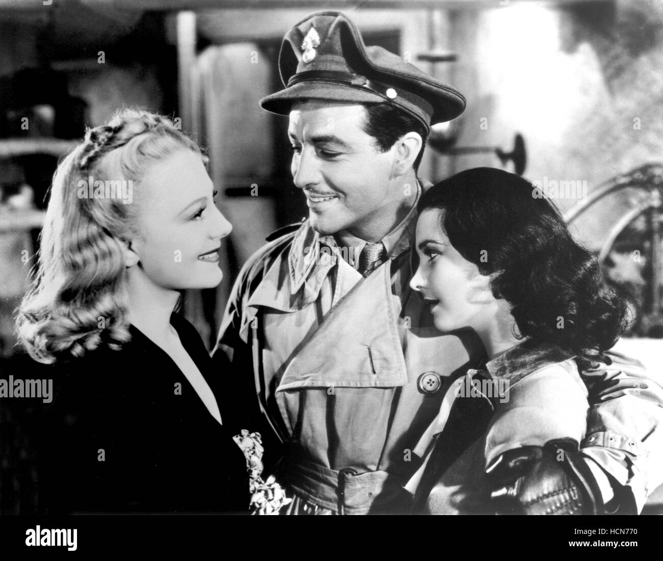 WATERLOO BRIDGE, Virginia Field, Robert Taylor, Vivien Leigh, 1940 ...
