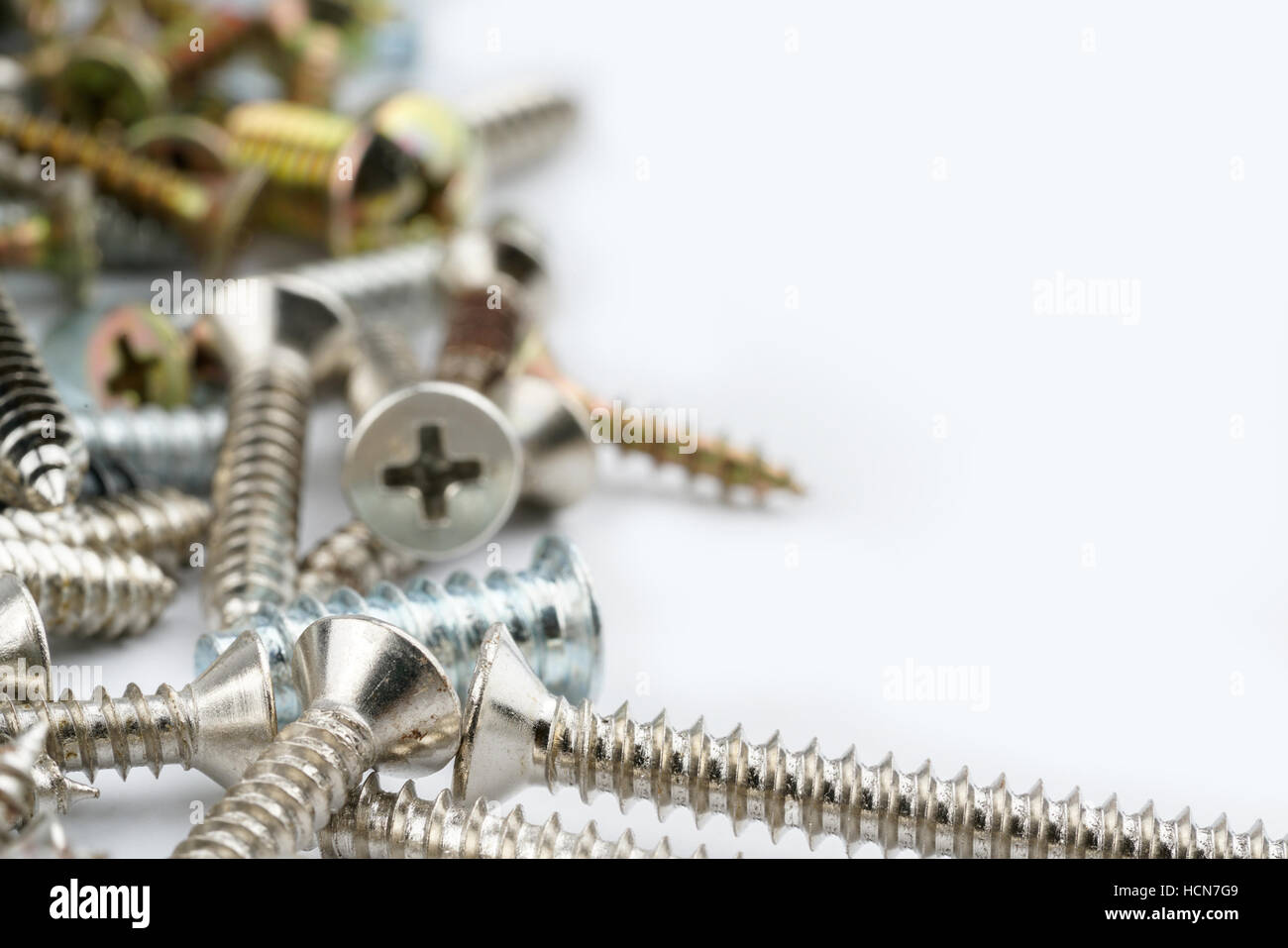 Screw with close up view Stock Photo - Alamy