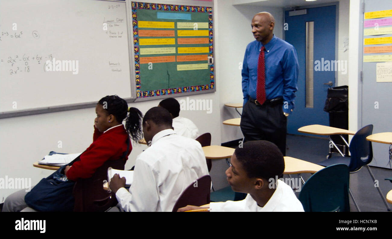 WAITING FOR SUPERMAN, Geoffrey Canada (standing), 2010. ©Paramount ...