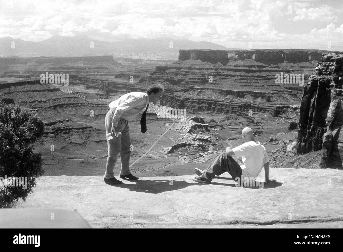 THE SUNCHASER, from left: Woody Harrelson, Jon Seda, 1996, © Warner ...