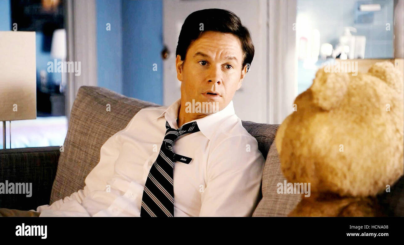 TED, from left: Mark Wahlberg, Ted (voice: Seth MacFarlane), 2012./ph ...