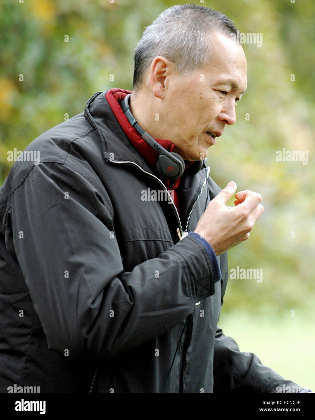 A THOUSAND YEARS OF GOOD PRAYERS, director Wayne Wang, on set, 2007 ...