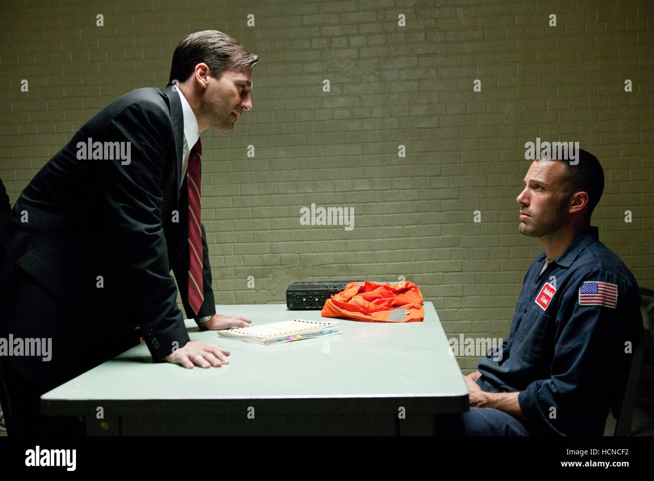 THE TOWN, from left: Jon Hamm, Ben Affleck, 2010/Ph: Claire Folger ...
