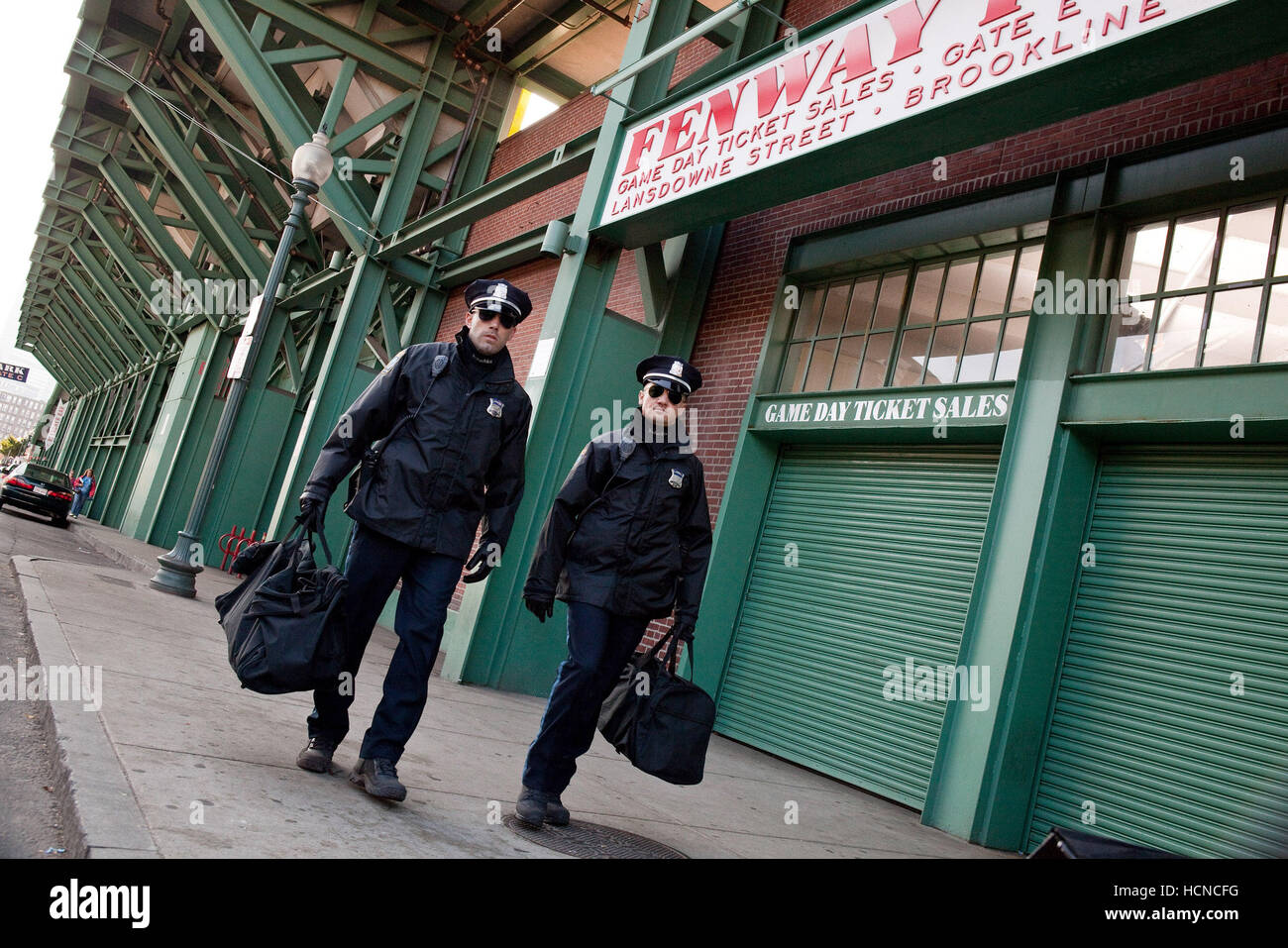 THE TOWN, from left: Ben Affleck, Jeremy Renner, 2010. Ph: Claire ...