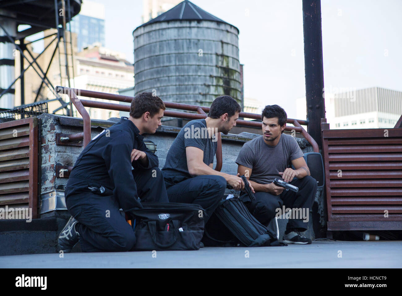 TRACERS, from left: Rafi Gavron, Adam Rayner, Taylor Lautner, 2014. ph ...