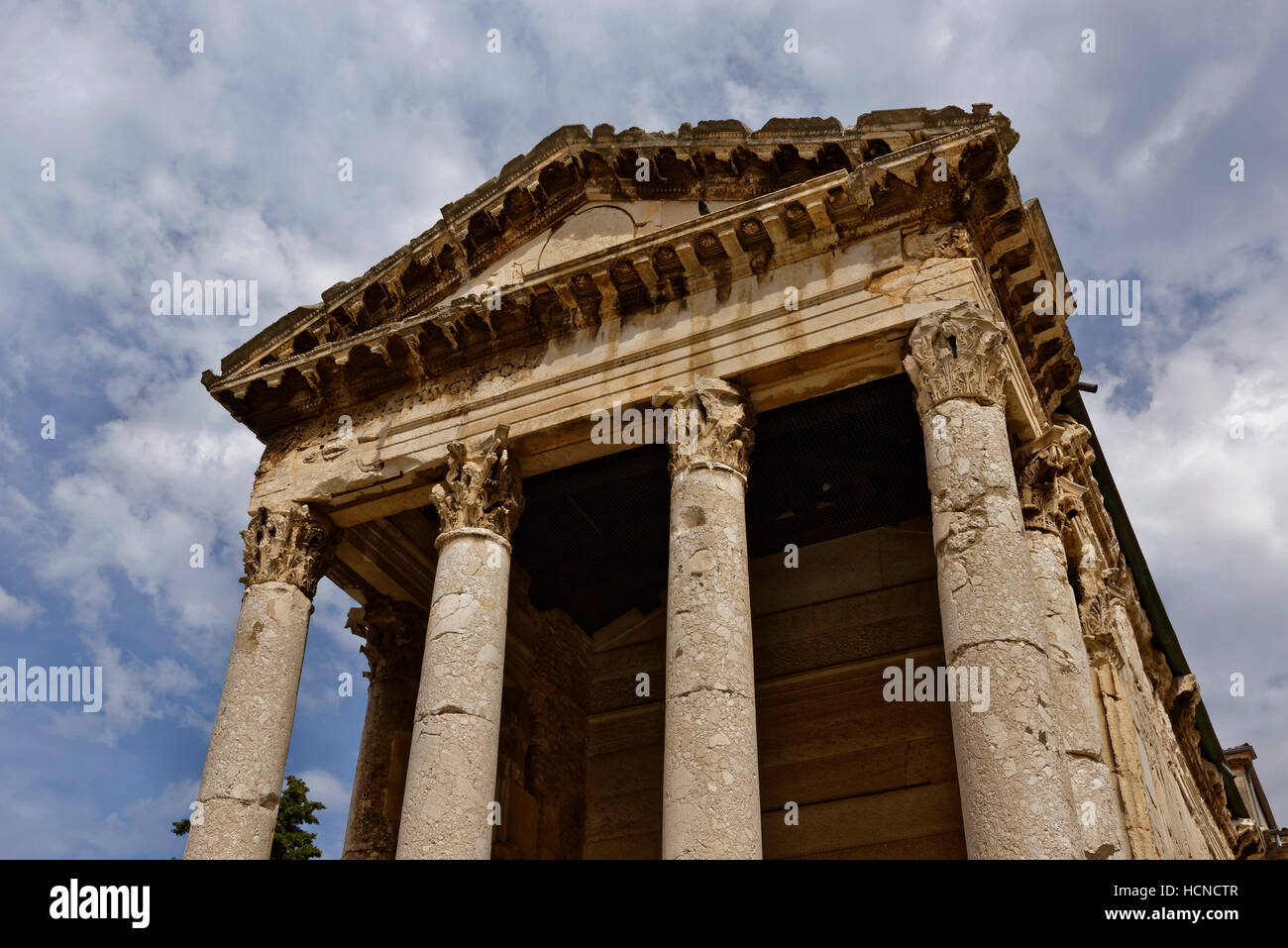 Pula: Augustus-Temple in old town, Istria, Croatia Stock Photo - Alamy