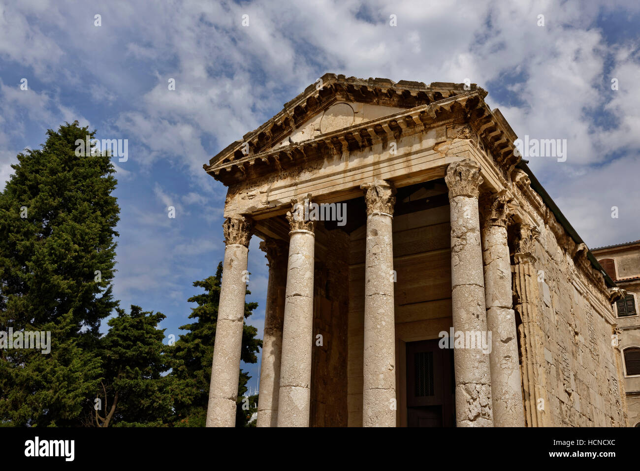 Pula: Augustus-Temple in old town, Istria, Croatia Stock Photo - Alamy