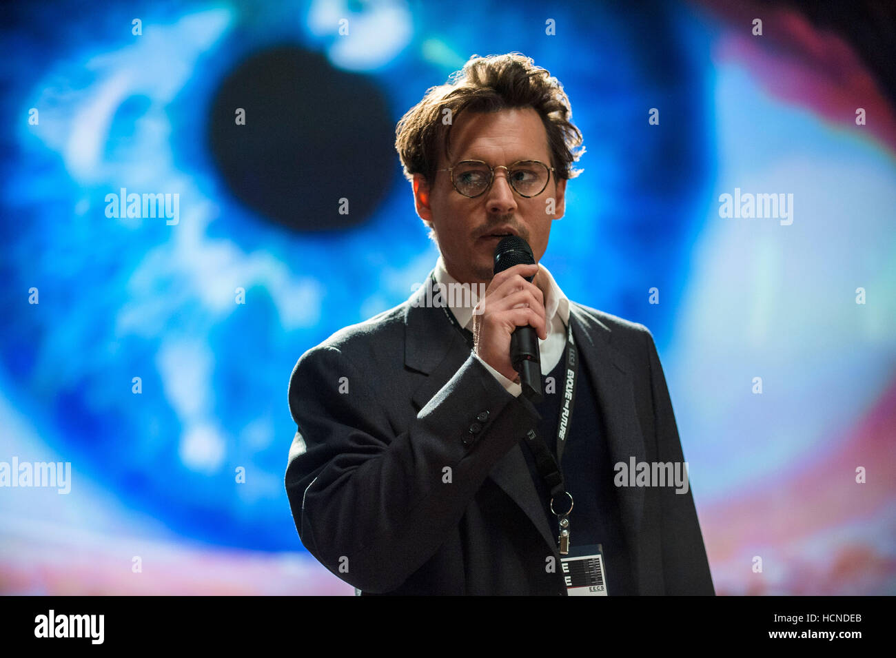 TRANSCENDENCE, Johnny Depp, 2014. ph: Peter Mountain/©Warner Bros ...