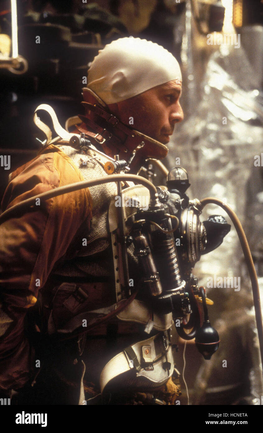 TWELVE MONKEYS, Bruce Willis, 1995. ©Universal/courtesy Everett ...